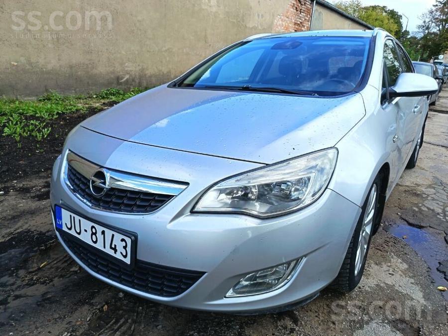 Pelēks Opel Astra 2012 Rīga, ar dzinēja tilpumu 1.70 L un nobraukumu 230 tūkst. km par 2200 €, foto 1 vietnē AUTOMOTO.COM.LV
