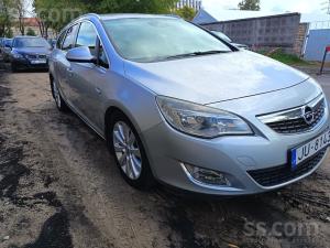 Pelēks Opel Astra 2012 Rīga, ar dzinēja tilpumu 1.70 L un nobraukumu 230 tūkst. km par 2200 €, foto 3 vietnē AUTOMOTO.COM.LV