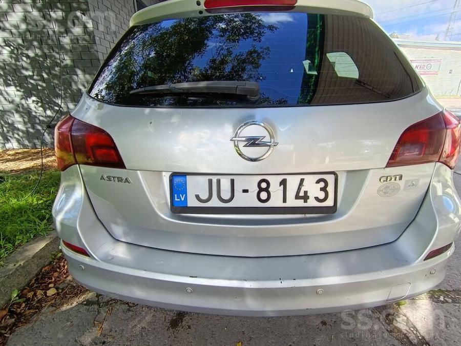 Pelēks Opel Astra 2012 Rīga, ar dzinēja tilpumu 1.70 L un nobraukumu 230 tūkst. km par 2200 €, foto 12 vietnē AUTOMOTO.COM.LV