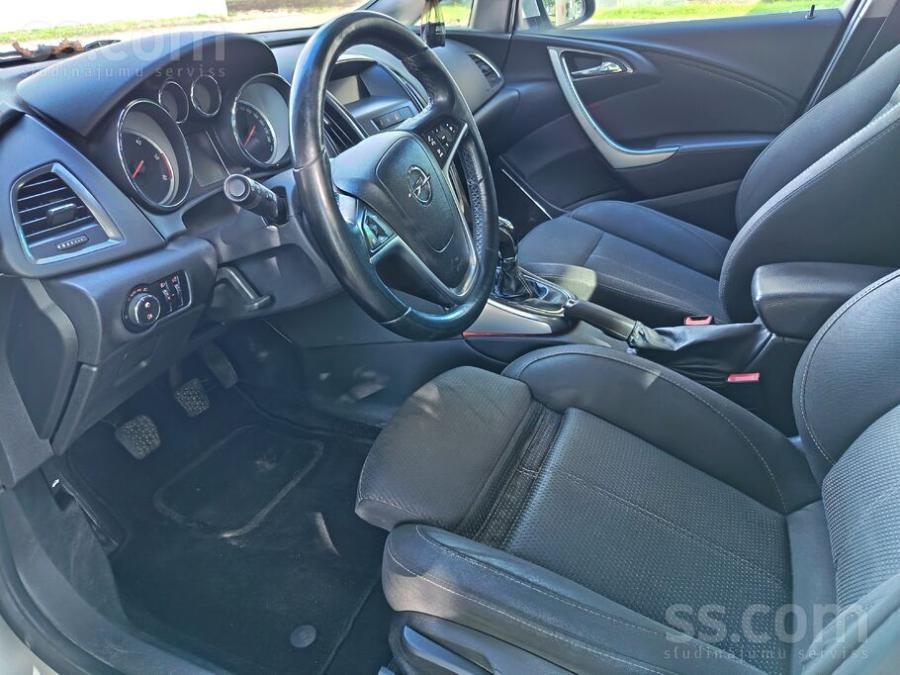 Pelēks Opel Astra 2012 Rīga, ar dzinēja tilpumu 1.70 L un nobraukumu 230 tūkst. km par 2200 €, foto 16 vietnē AUTOMOTO.COM.LV