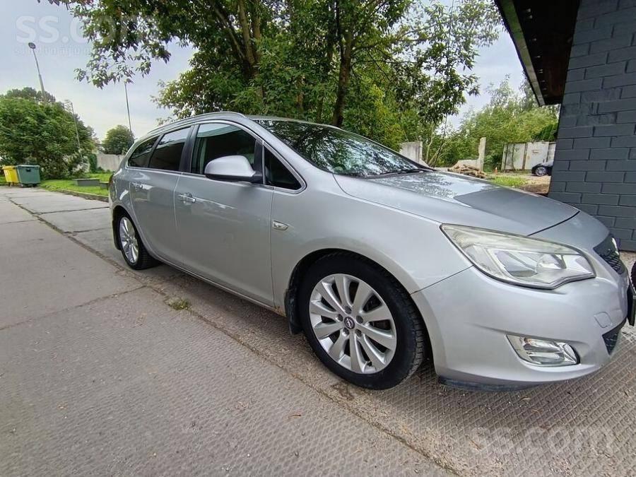 Pelēks Opel Astra 2012 Rīga, ar dzinēja tilpumu 1.70 L un nobraukumu 230 tūkst. km par 2200 €, foto 17 vietnē AUTOMOTO.COM.LV