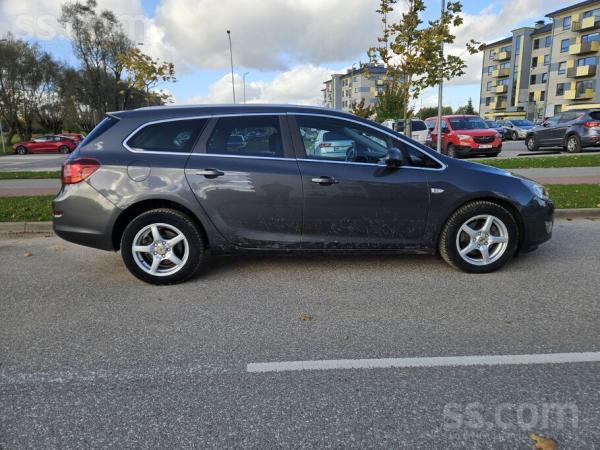 Pelēks Opel Astra 2012 Valmiera, ar dzinēja tilpumu 1.70 L un nobraukumu 425 tūkst. km par 2250 €, foto 3 vietnē AUTOMOTO.COM.LV