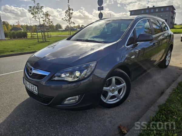 Pelēks Opel Astra 2012 Valmiera, ar dzinēja tilpumu 1.70 L un nobraukumu 425 tūkst. km par 2250 €, foto 5 vietnē AUTOMOTO.COM.LV