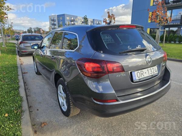 Pelēks Opel Astra 2012 Valmiera, ar dzinēja tilpumu 1.70 L un nobraukumu 425 tūkst. km par 2250 €, foto 7 vietnē AUTOMOTO.COM.LV