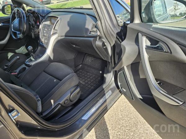 Pelēks Opel Astra 2012 Valmiera, ar dzinēja tilpumu 1.70 L un nobraukumu 425 tūkst. km par 2250 €, foto 9 vietnē AUTOMOTO.COM.LV