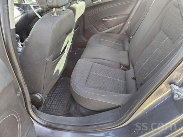 Pelēks Opel Astra 2012 Valmiera, ar dzinēja tilpumu 1.70 L un nobraukumu 425 tūkst. km par 2250 €, foto 11 vietnē AUTOMOTO.COM.LV
