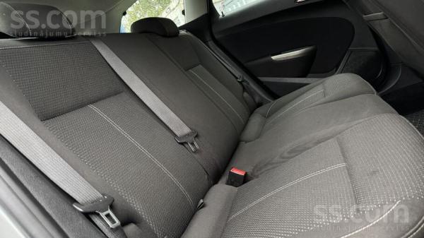 Pelēks Opel Astra 2012 Rīga, ar dzinēja tilpumu 1.70 L un nobraukumu 322 tūkst. km par 2650 €, foto 11 vietnē AUTOMOTO.COM.LV