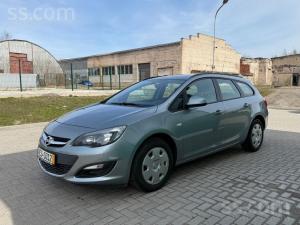 Grey Opel Astra 2013 in Ludza, with an engine capacity of 1.70 L and mileage of 195 thousand km for 4380 €, photo 6 on AUTOMOTO.COM.LV