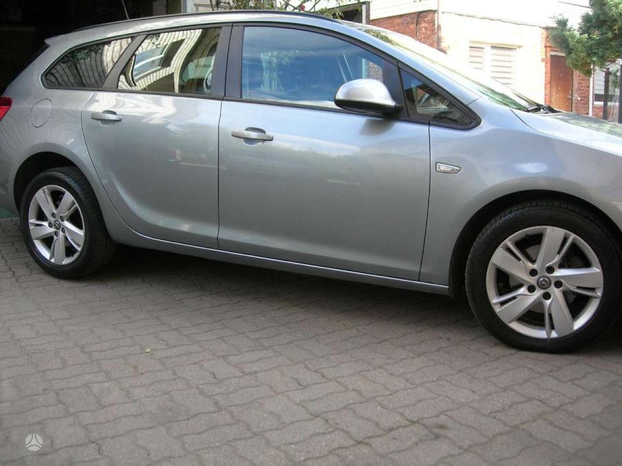 Pelēks Opel Astra 2013 Kauņa, ar dzinēja tilpumu 1.69 L un nobraukumu 290 tūkst. km par 3199 €, foto 8 vietnē AUTOMOTO.COM.LV