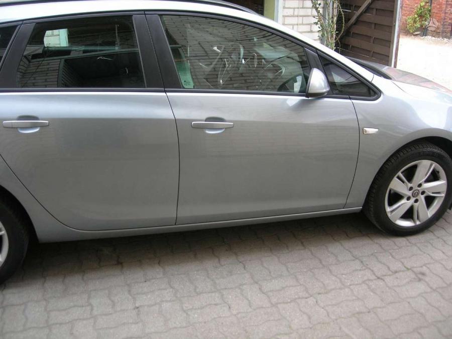 Pelēks Opel Astra 2013 Kauņa, ar dzinēja tilpumu 1.69 L un nobraukumu 290 tūkst. km par 3199 €, foto 14 vietnē AUTOMOTO.COM.LV