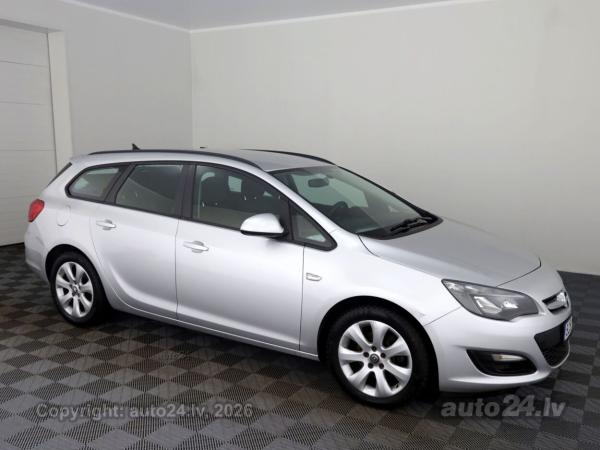 Grey Opel Astra 2013 in Tallinn, with an engine capacity of 1.70 L and mileage of 305 thousand km for 2499 €, photo 1 on AUTOMOTO.COM.LV