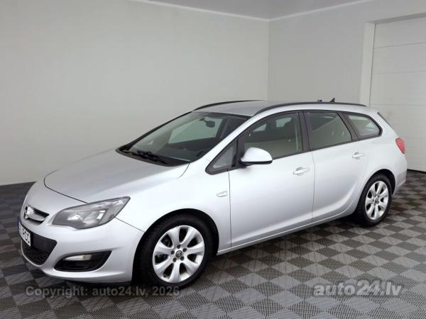 Grey Opel Astra 2013 in Tallinn, with an engine capacity of 1.70 L and mileage of 305 thousand km for 2499 €, photo 2 on AUTOMOTO.COM.LV