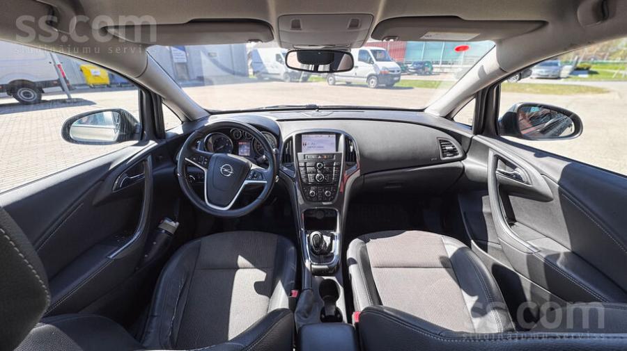 Pelēks Opel Astra 2013 Rīga, ar dzinēja tilpumu 1.70 L un nobraukumu 289 tūkst. km par 3200 €, foto 6 vietnē AUTOMOTO.COM.LV