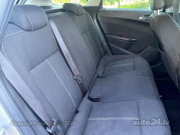 Pelēks Opel Astra 2013 Tartu, ar dzinēja tilpumu 1.70 L un nobraukumu 243 tūkst. km par 4390 €, foto 9 vietnē AUTOMOTO.COM.LV