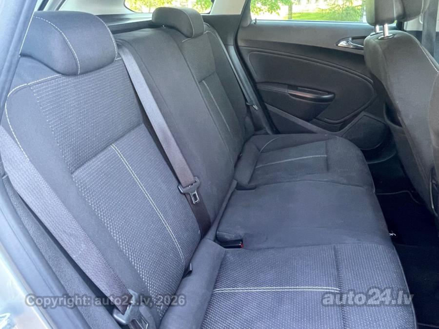 Pelēks Opel Astra 2013 Tartu, ar dzinēja tilpumu 1.70 L un nobraukumu 243 tūkst. km par 4390 €, foto 10 vietnē AUTOMOTO.COM.LV