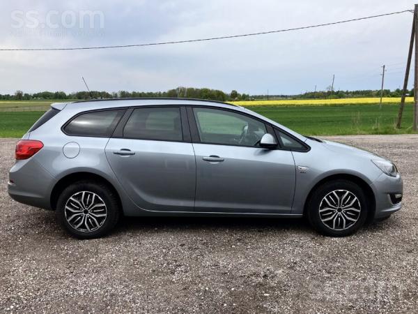 Pelēks Opel Astra 2013 Talsi, ar dzinēja tilpumu 1.70 L un nobraukumu 182 tūkst. km par 5600 €, foto 2 vietnē AUTOMOTO.COM.LV