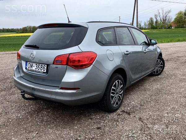 Pelēks Opel Astra 2013 Talsi, ar dzinēja tilpumu 1.70 L un nobraukumu 182 tūkst. km par 5600 €, foto 3 vietnē AUTOMOTO.COM.LV