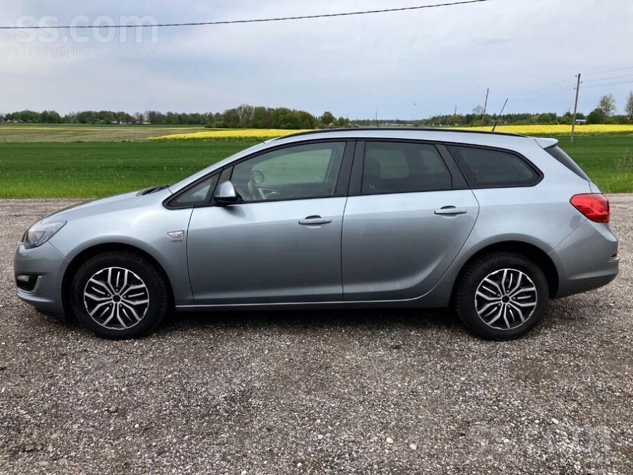 Grey Opel Astra 2013 in Talsi, with an engine capacity of 1.70 L and mileage of 182 thousand km for 5600 €, photo 7 on AUTOMOTO.COM.LV