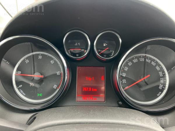 Pelēks Opel Astra 2013 Talsi, ar dzinēja tilpumu 1.70 L un nobraukumu 182 tūkst. km par 5600 €, foto 9 vietnē AUTOMOTO.COM.LV