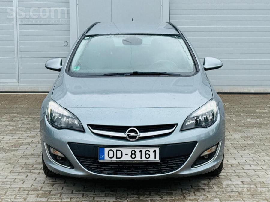 Pelēks Opel Astra 2013 Rīga, ar dzinēja tilpumu 2.00 L un nobraukumu 258 tūkst. km par 4800 €, foto 3 vietnē AUTOMOTO.COM.LV