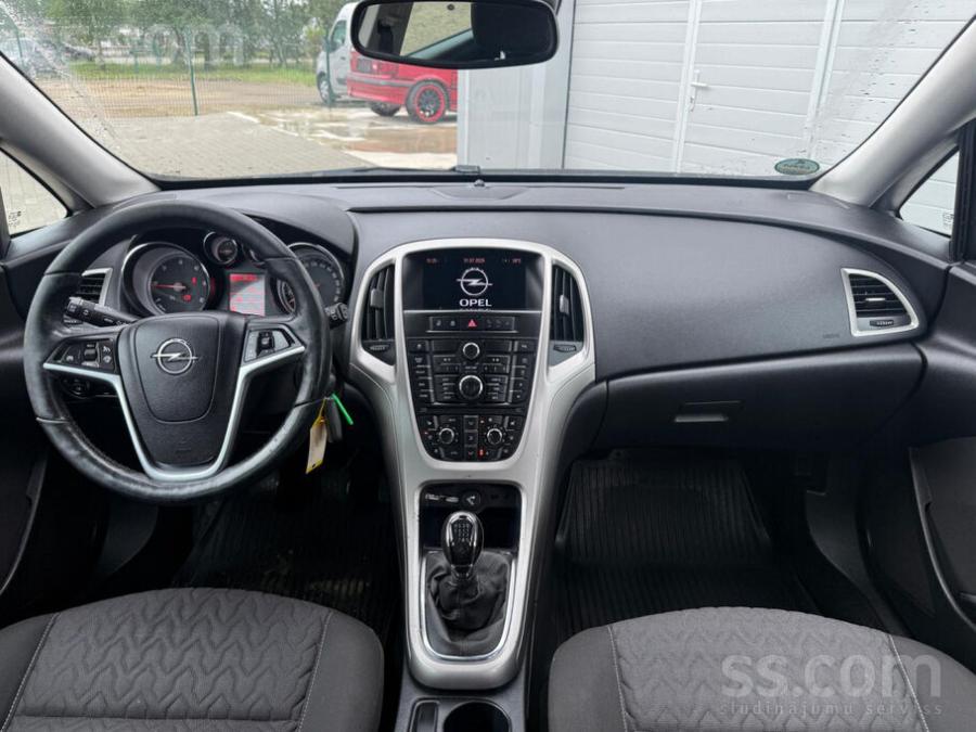 Pelēks Opel Astra 2013 Rīga, ar dzinēja tilpumu 2.00 L un nobraukumu 258 tūkst. km par 4800 €, foto 7 vietnē AUTOMOTO.COM.LV