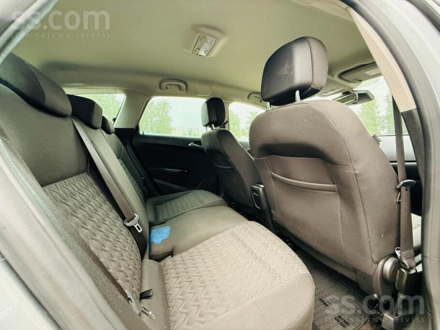 Pelēks Opel Astra 2013 Rīga, ar dzinēja tilpumu 2.00 L un nobraukumu 258 tūkst. km par 4800 €, foto 9 vietnē AUTOMOTO.COM.LV