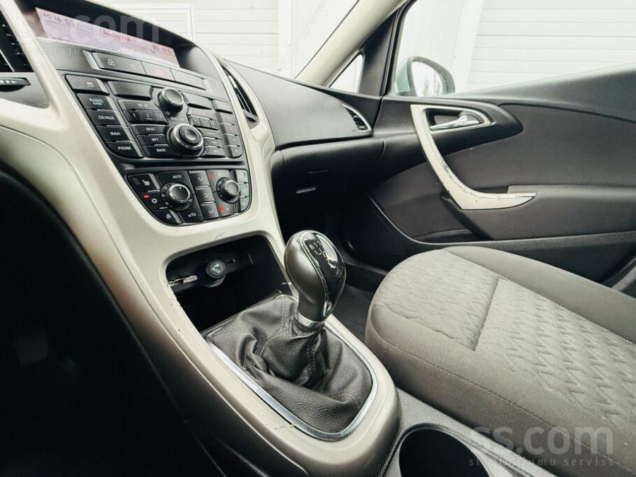 Pelēks Opel Astra 2013 Rīga, ar dzinēja tilpumu 2.00 L un nobraukumu 258 tūkst. km par 4800 €, foto 11 vietnē AUTOMOTO.COM.LV