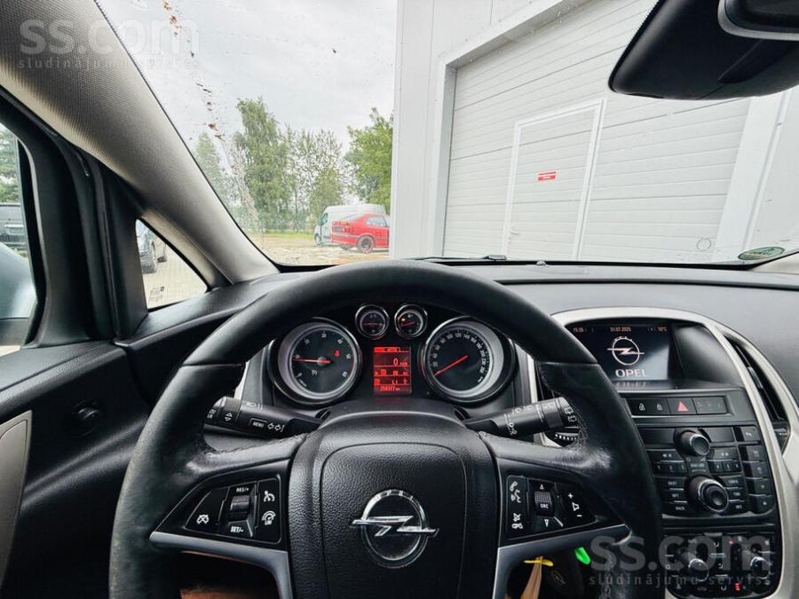 Pelēks Opel Astra 2013 Rīga, ar dzinēja tilpumu 2.00 L un nobraukumu 258 tūkst. km par 4800 €, foto 12 vietnē AUTOMOTO.COM.LV