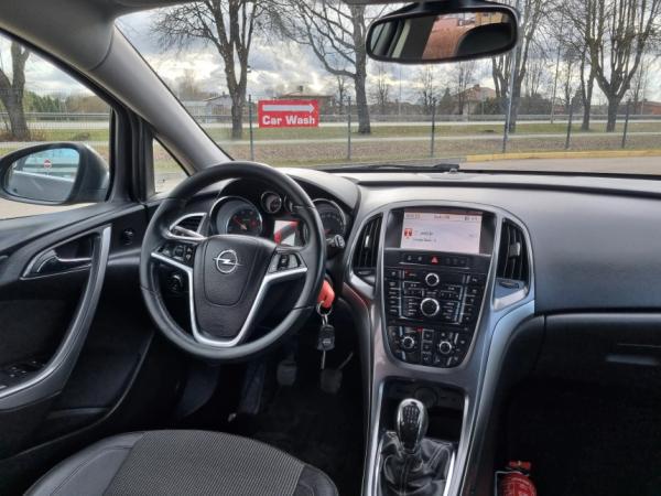 Pelēks Opel Astra 2013 Rīga, ar dzinēja tilpumu 1.70 L un nobraukumu 240 tūkst. km par 4770 €, foto 6 vietnē AUTOMOTO.COM.LV