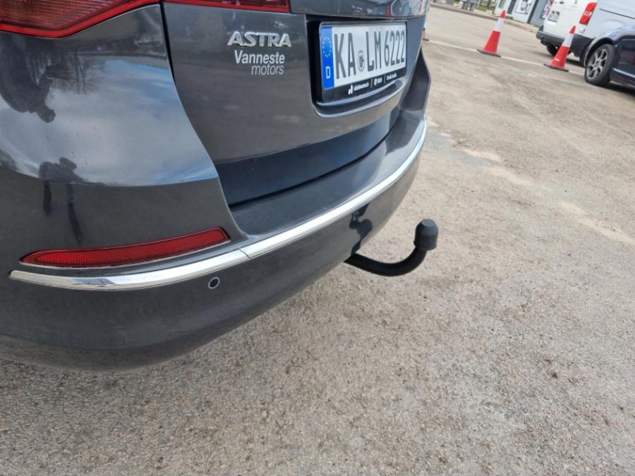 Grey Opel Astra 2013 in Riga, with an engine capacity of 1.70 L and mileage of 240 thousand km for 4770 €, photo 13 on AUTOMOTO.COM.LV