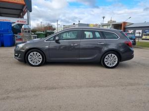 Grey Opel Astra 2013 in Riga, with an engine capacity of 1.70 L and mileage of 240 thousand km for 4770 €, photo 14 on AUTOMOTO.COM.LV