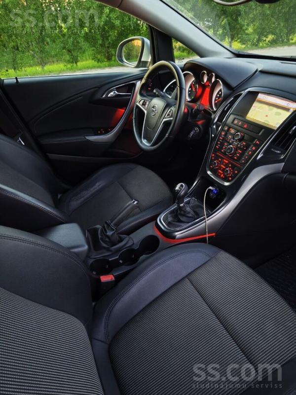 Pelēks Opel Astra 2013 Tukums, ar dzinēja tilpumu 1.70 L un nobraukumu 255 tūkst. km par 4250 €, foto 6 vietnē AUTOMOTO.COM.LV