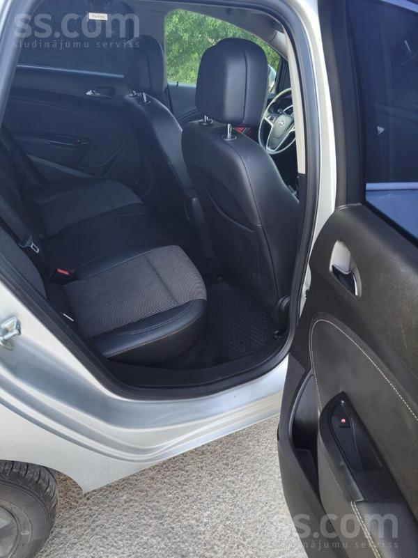 Pelēks Opel Astra 2013 Tukums, ar dzinēja tilpumu 1.70 L un nobraukumu 255 tūkst. km par 4250 €, foto 10 vietnē AUTOMOTO.COM.LV