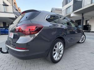 Grey Opel Astra 2013 in Vilnius, with an engine capacity of 2.00 L and mileage of 311 thousand km for 3750 €, photo 10 on AUTOMOTO.COM.LV