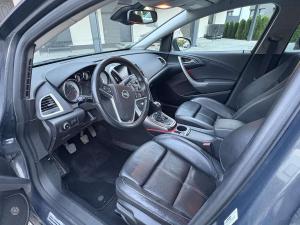 Grey Opel Astra 2013 in Vilnius, with an engine capacity of 2.00 L and mileage of 311 thousand km for 3750 €, photo 13 on AUTOMOTO.COM.LV