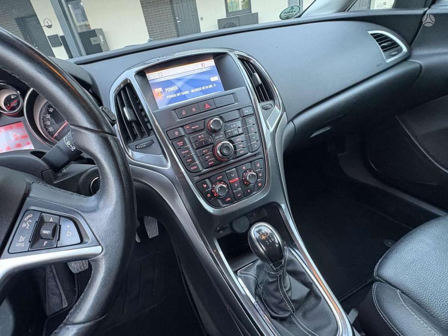 Grey Opel Astra 2013 in Vilnius, with an engine capacity of 2.00 L and mileage of 311 thousand km for 3750 €, photo 16 on AUTOMOTO.COM.LV