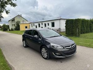 Grey Opel Astra 2013 in Jurbarkas, with an engine capacity of 1.96 L and mileage of 198 thousand km for 4500 €, photo 4 on AUTOMOTO.COM.LV
