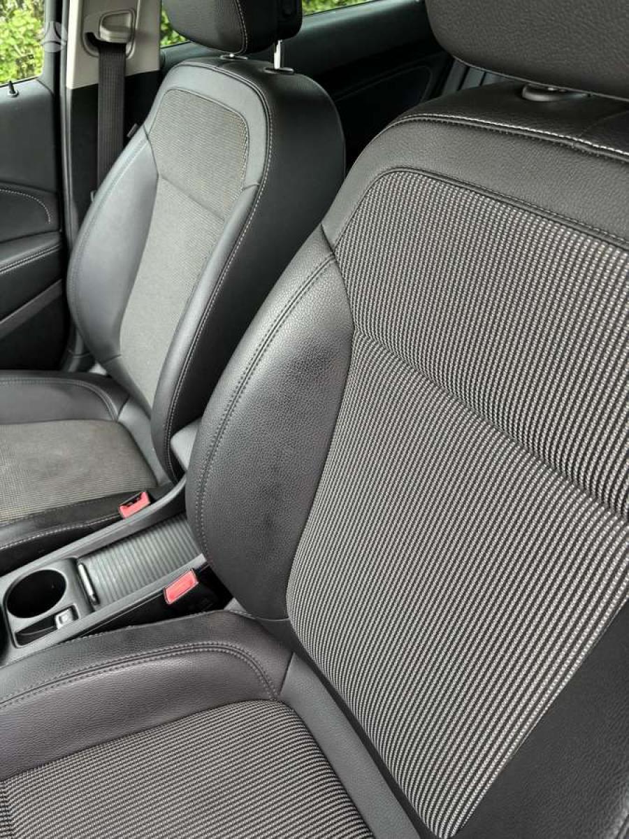 Grey Opel Astra 2013 in Jurbarkas, with an engine capacity of 1.96 L and mileage of 198 thousand km for 4500 €, photo 15 on AUTOMOTO.COM.LV