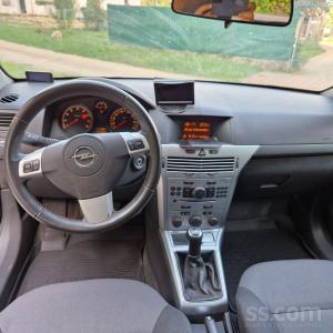 Pelēks Opel Astra 2013 Daugavpils, ar dzinēja tilpumu 1.60 L un nobraukumu 177 tūkst. km par 3950 €, foto 9 vietnē AUTOMOTO.COM.LV