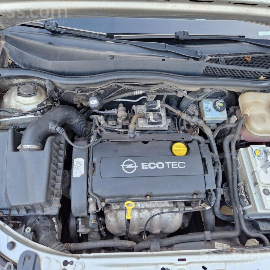 Pelēks Opel Astra 2013 Daugavpils, ar dzinēja tilpumu 1.60 L un nobraukumu 177 tūkst. km par 3950 €, foto 10 vietnē AUTOMOTO.COM.LV