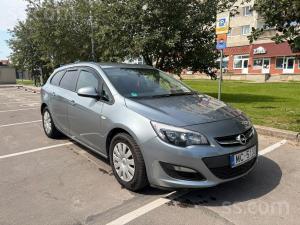 Grey Opel Astra 2013 in Jelgava, with an engine capacity of 1.70 L and mileage of 275 thousand km for 1490 €, photo 11 on AUTOMOTO.COM.LV