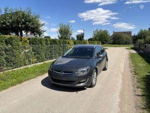 Pelēks Opel Astra 2013 Jurbarkas, ar dzinēja tilpumu 1.96 L un nobraukumu 198 tūkst. km par 4300 €, foto  vietnē AUTOMOTO.COM.LV