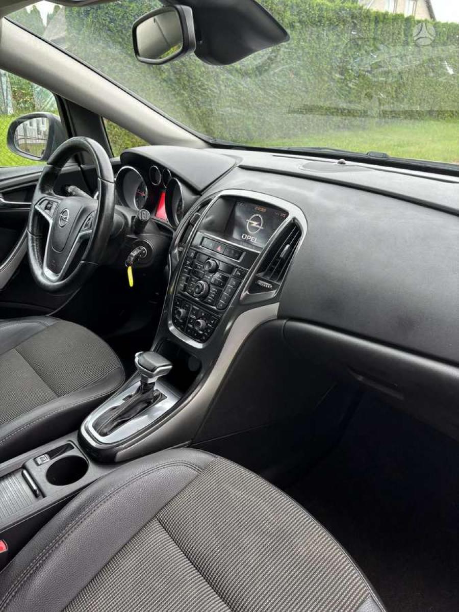 Pelēks Opel Astra 2013 Jurbarkas, ar dzinēja tilpumu 1.96 L un nobraukumu 198 tūkst. km par 4300 €, foto 13 vietnē AUTOMOTO.COM.LV