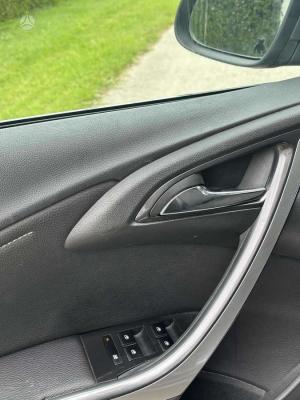 Pelēks Opel Astra 2013 Jurbarkas, ar dzinēja tilpumu 1.96 L un nobraukumu 198 tūkst. km par 4300 €, foto 15 vietnē AUTOMOTO.COM.LV