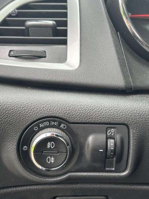 Pelēks Opel Astra 2013 Jurbarkas, ar dzinēja tilpumu 1.96 L un nobraukumu 198 tūkst. km par 4300 €, foto 17 vietnē AUTOMOTO.COM.LV
