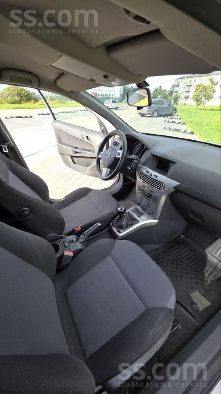 Pelēks Opel Astra 2013 Rīga, ar dzinēja tilpumu 1.70 L un nobraukumu 300 tūkst. km par 1590 €, foto 6 vietnē AUTOMOTO.COM.LV