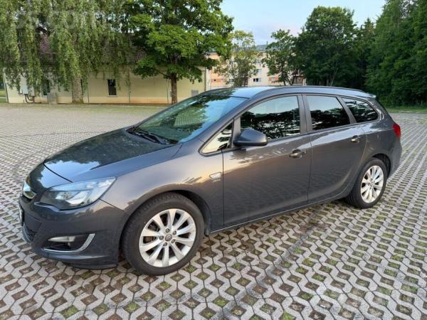 Pelēks Opel Astra 2013 Cēsis, ar dzinēja tilpumu 1.70 L un nobraukumu 338 tūkst. km par 4800 €, foto 2 vietnē AUTOMOTO.COM.LV