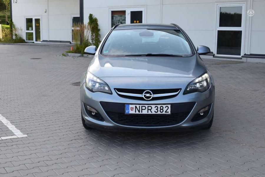 Pelēks Opel Astra 2013 Viļņa, ar dzinēja tilpumu 1.96 L un nobraukumu 278 tūkst. km par 4000 €, foto 3 vietnē AUTOMOTO.COM.LV