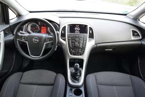 Pelēks Opel Astra 2013 Viļņa, ar dzinēja tilpumu 1.96 L un nobraukumu 278 tūkst. km par 4000 €, foto 13 vietnē AUTOMOTO.COM.LV