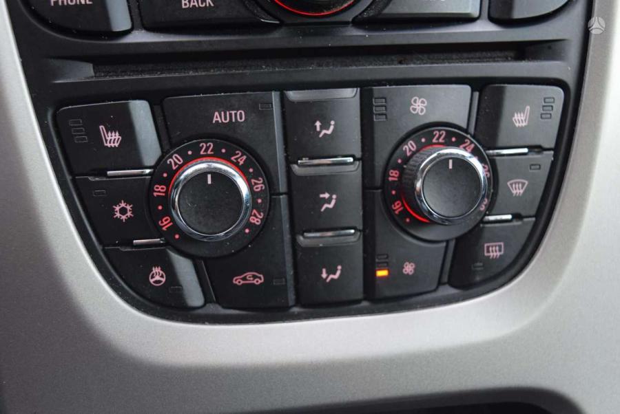 Pelēks Opel Astra 2013 Viļņa, ar dzinēja tilpumu 1.96 L un nobraukumu 278 tūkst. km par 4000 €, foto 15 vietnē AUTOMOTO.COM.LV